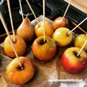 How To Make Toffee Apples - Perfect Recipe